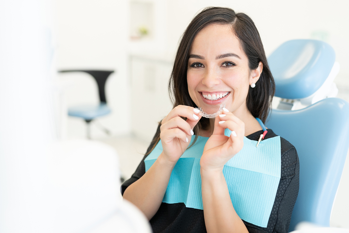 How to Your Clean Invisalign Trays | Iowa City Orthodontist